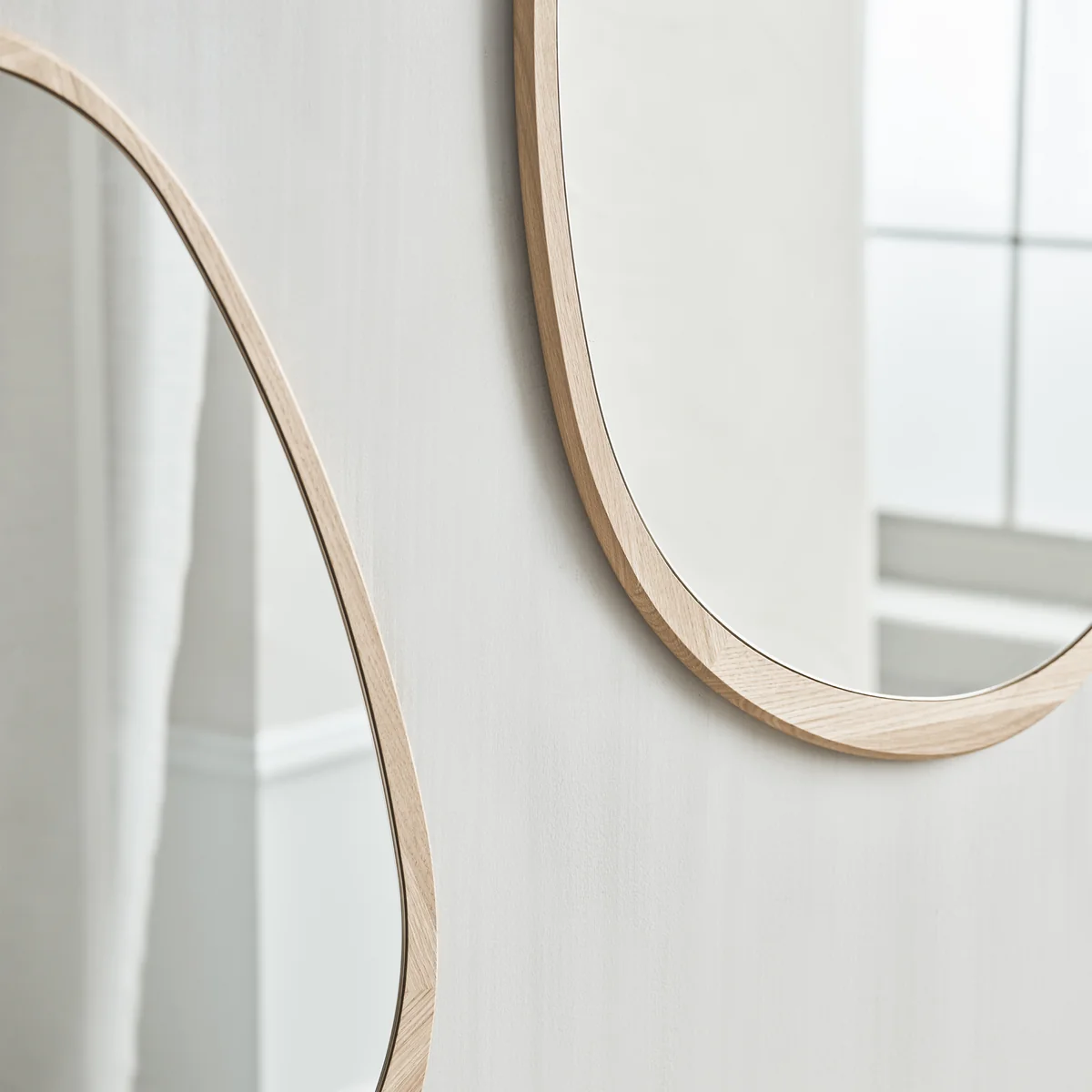 Bolia - Elope Wall mirror | Connox